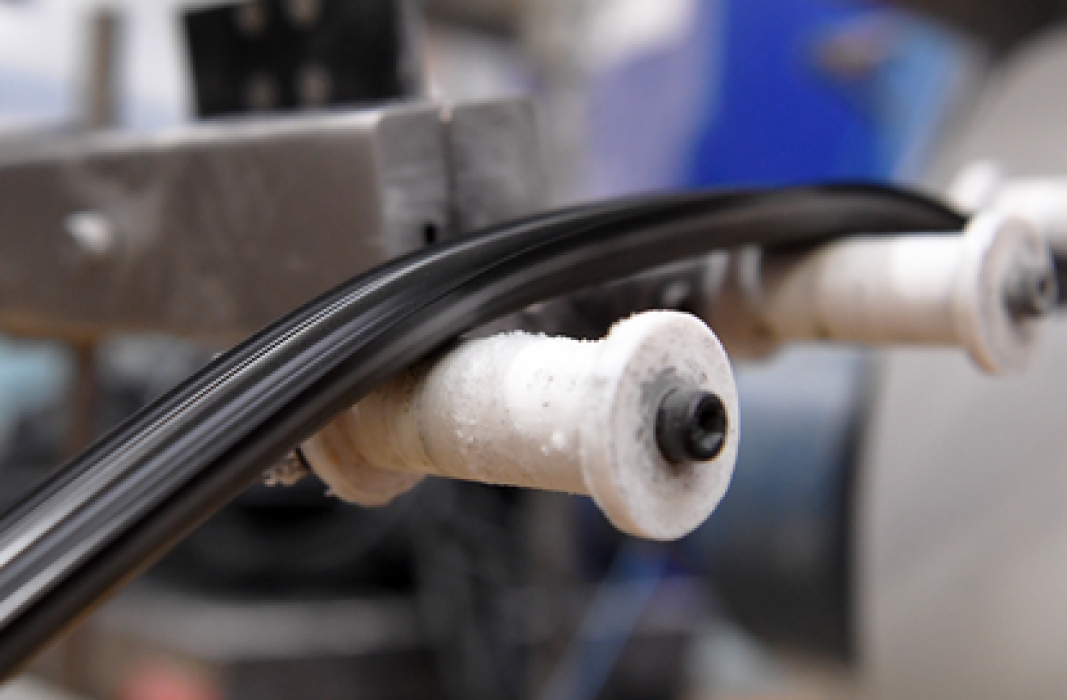 Extrusion | High-Performance Seals | Saint-Gobain ICS